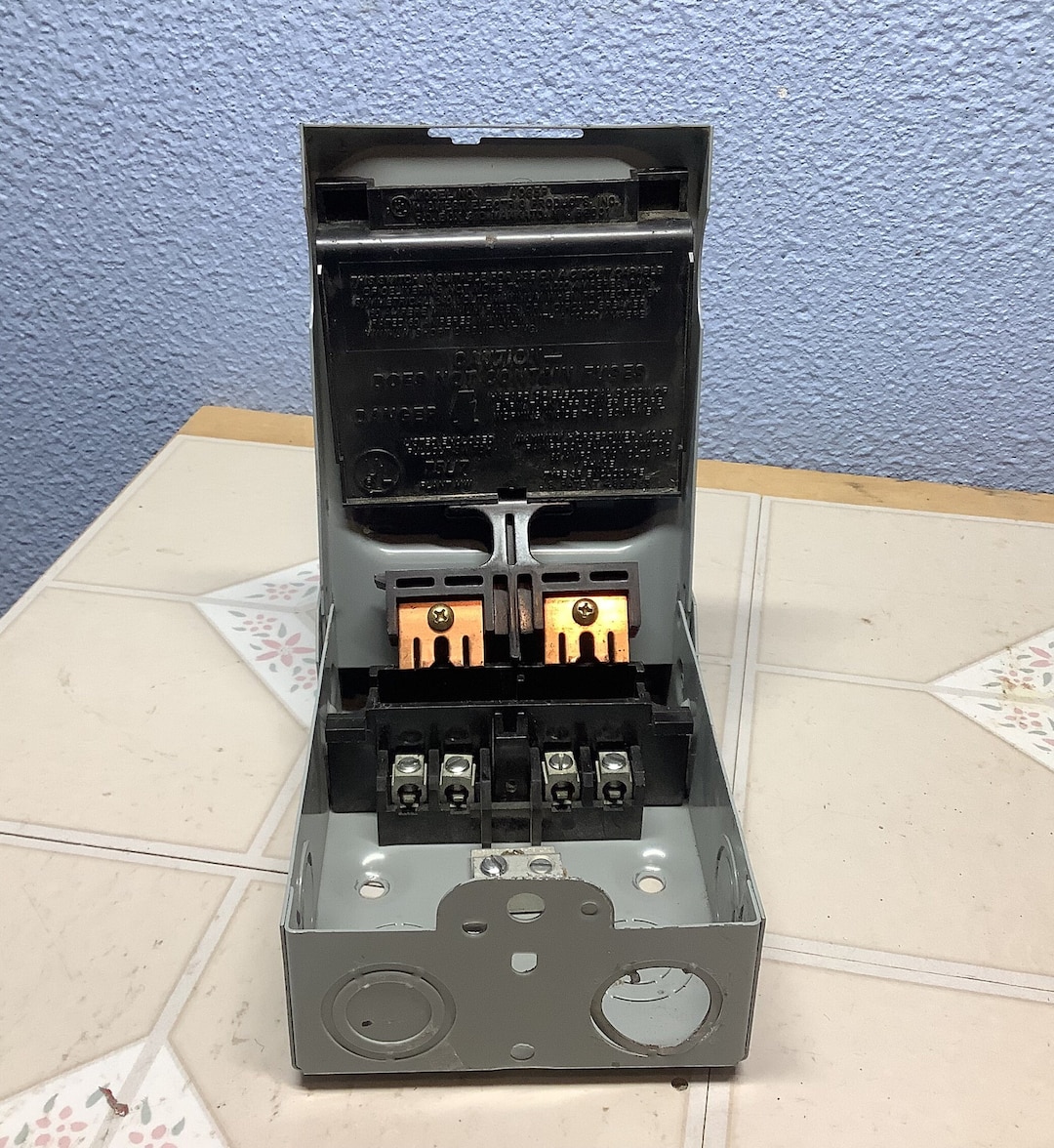 USED Midwest Electric 60 Amp 240 Volts #U065P Non-fusible Disconnect ...