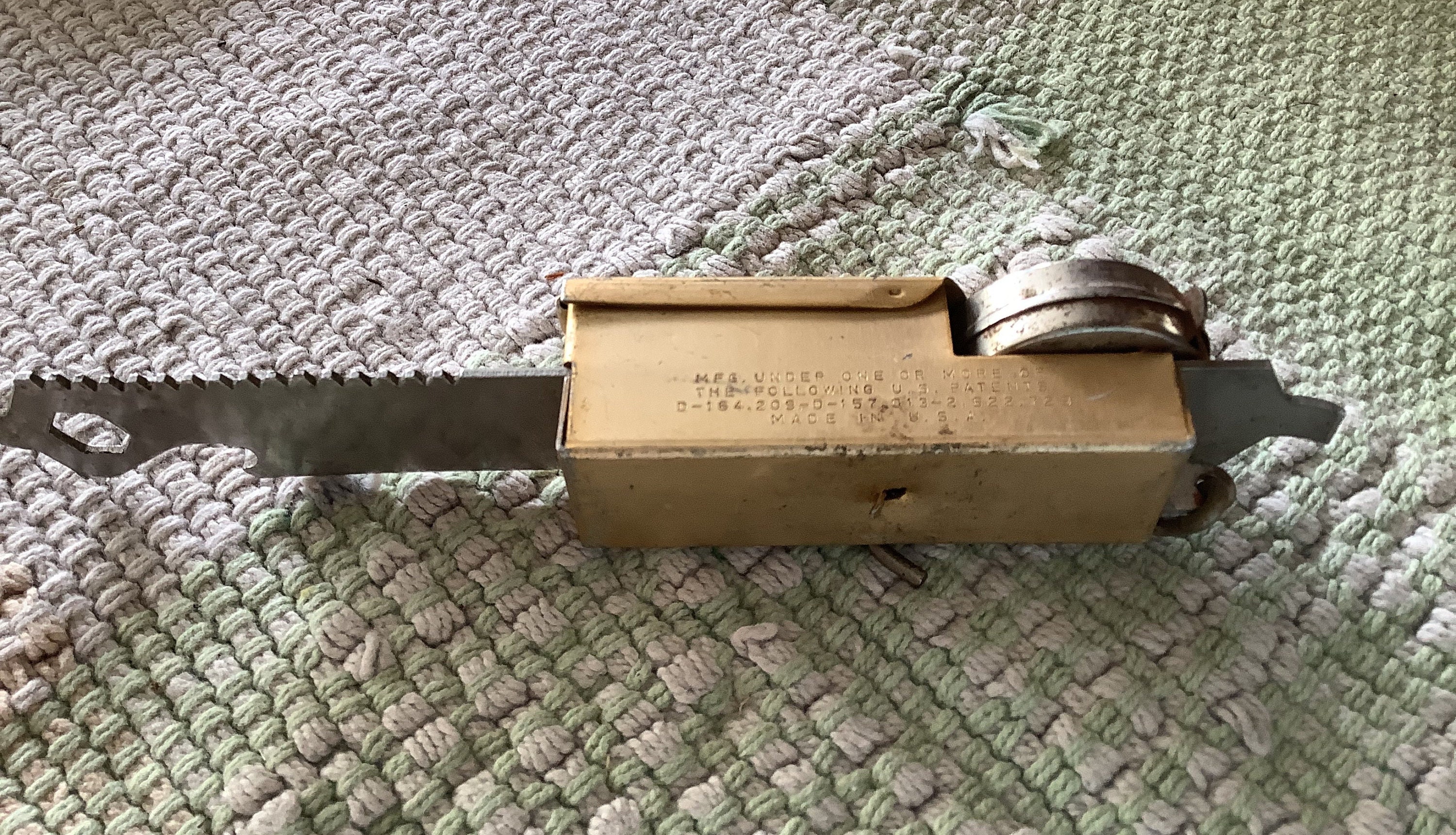 Multi-tool Sport Pal Fishing Scaler, Tape Measure, First Aid Kit Holder ...