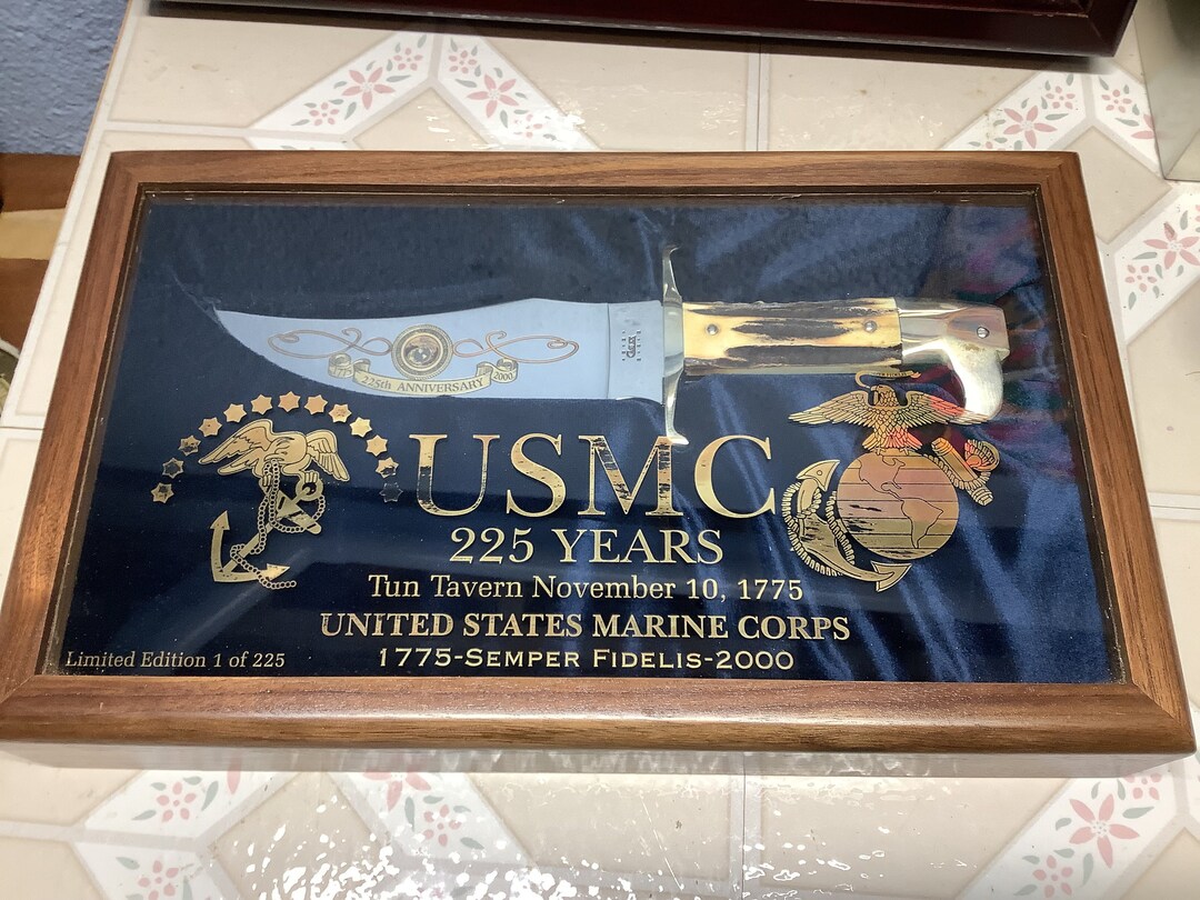 Case XX USMC 225 Years Commemorative Knife in Walnut Wall Mount or ...