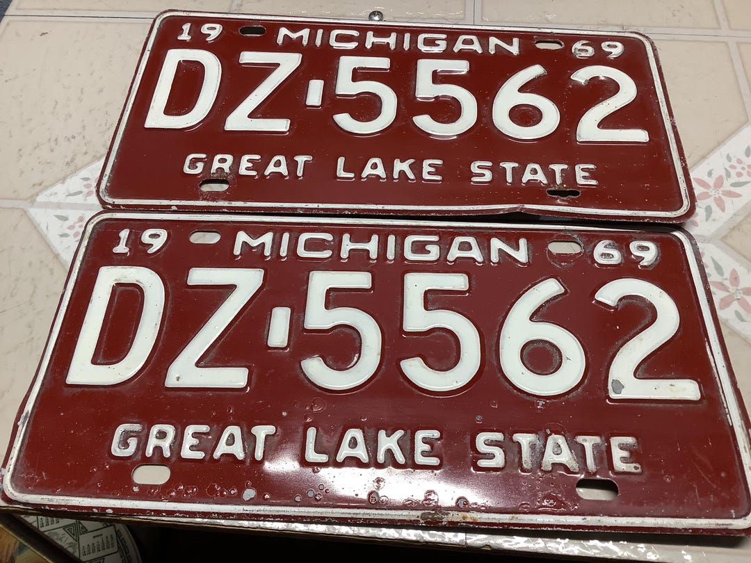 Set of 1969 State of MICHIGAN License Plates DZ-5562 Minimal Rust but ...