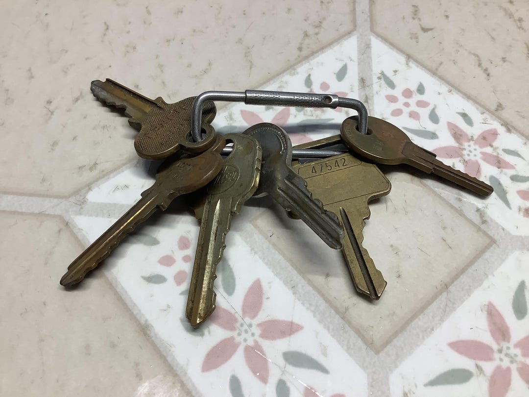 Old Set of Keys With Square Spring Key Ring From Old Ace Hardware Store ...