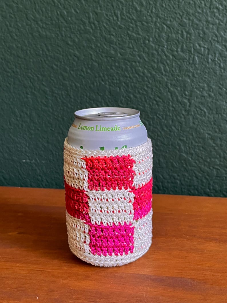 Checker Drink Coozie | Crochet Pattern (+ Visual Pattern!) - Etsy