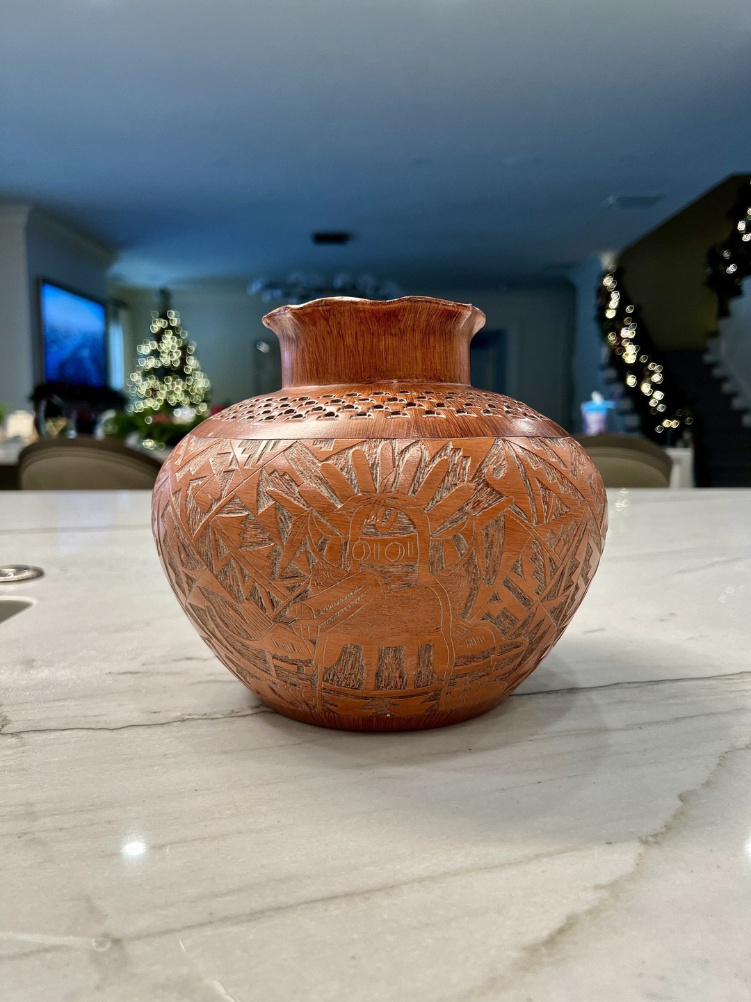 Rare Acoma Vase by Ergil Vallo in Faux Bois Style Porcelain. Depiction ...