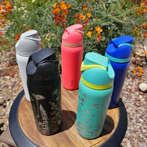 Flower Wrapped Personalized 32oz Owala Tumbler, Engraved Insulated ...