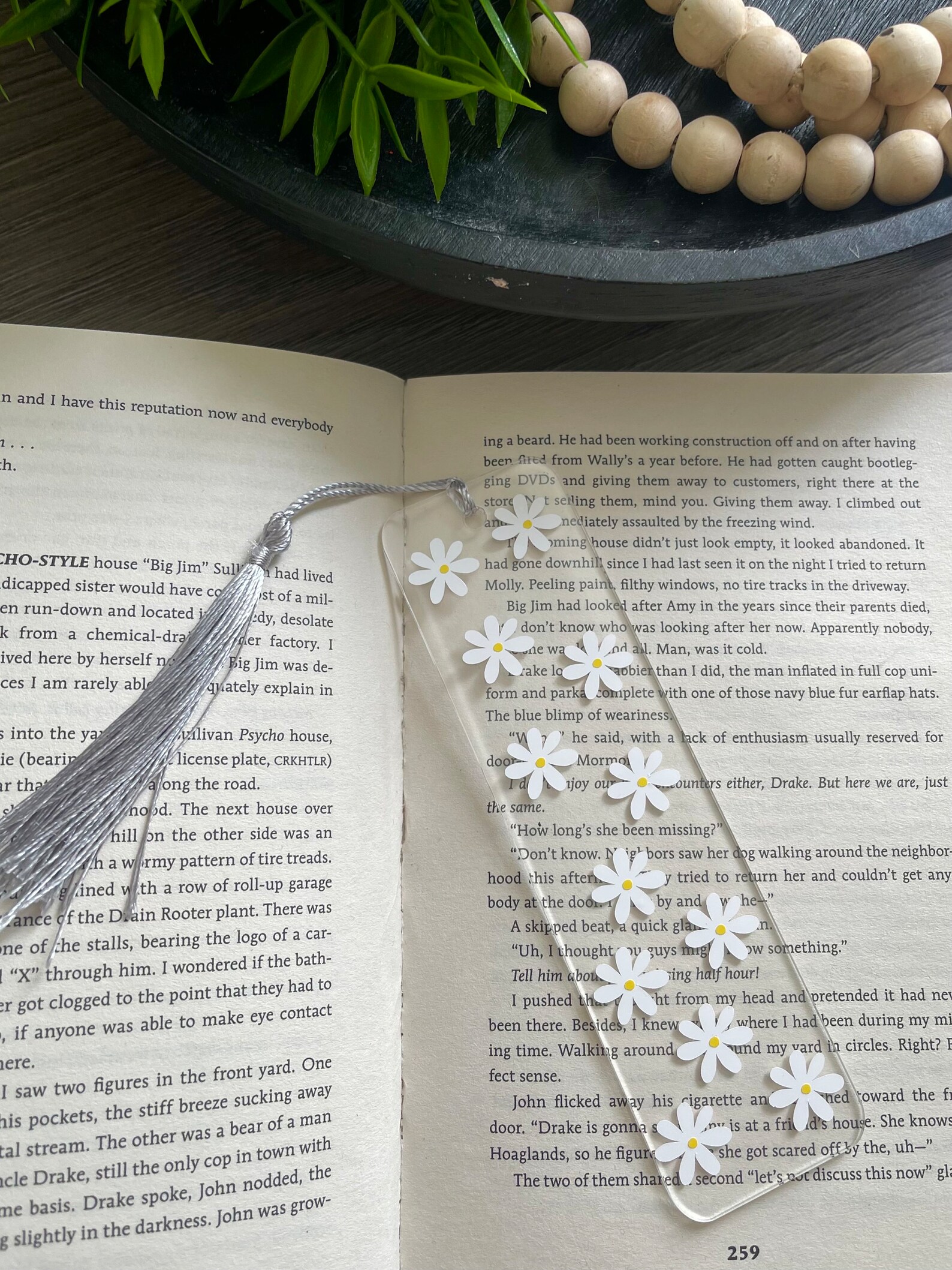 Summer Theme Bookmarked | Daisy |in My Book Lover Era |sunflower ...