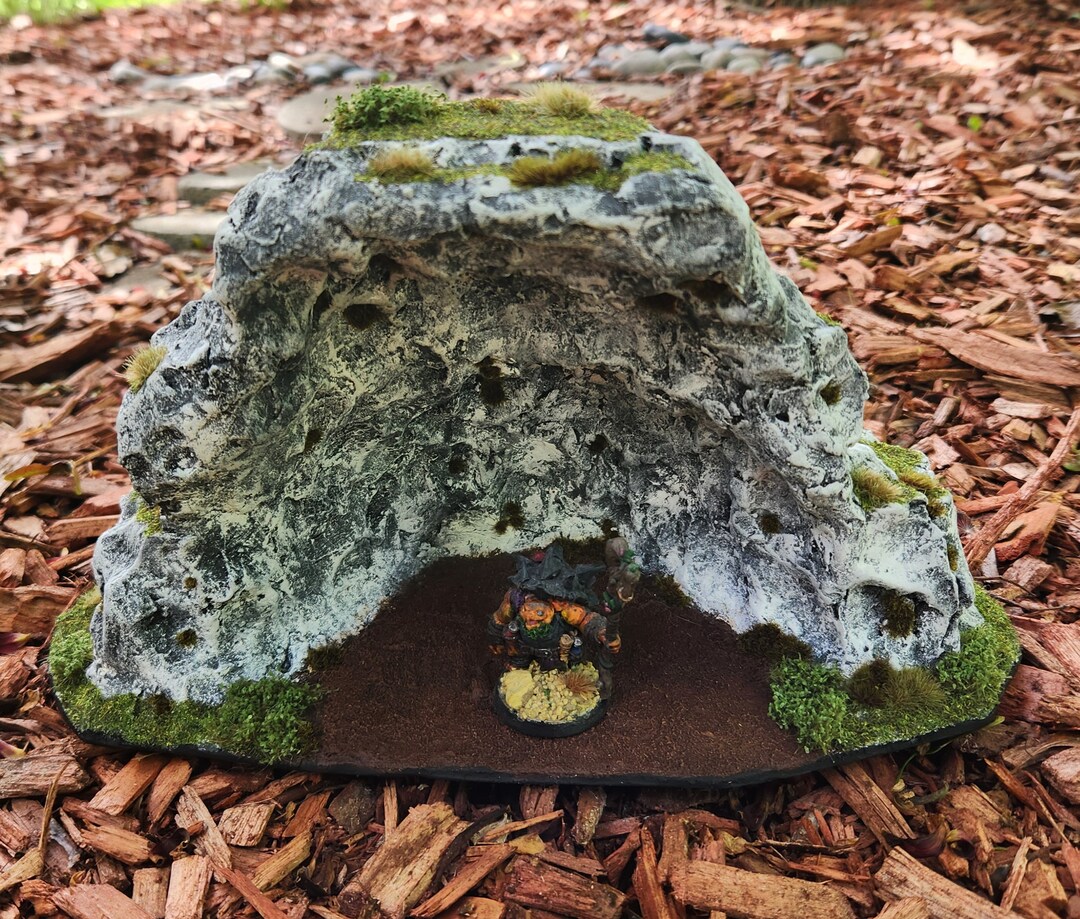 Hand-made and Hand-painted Miniature Grassy Cavern TTRPG Scatter ...