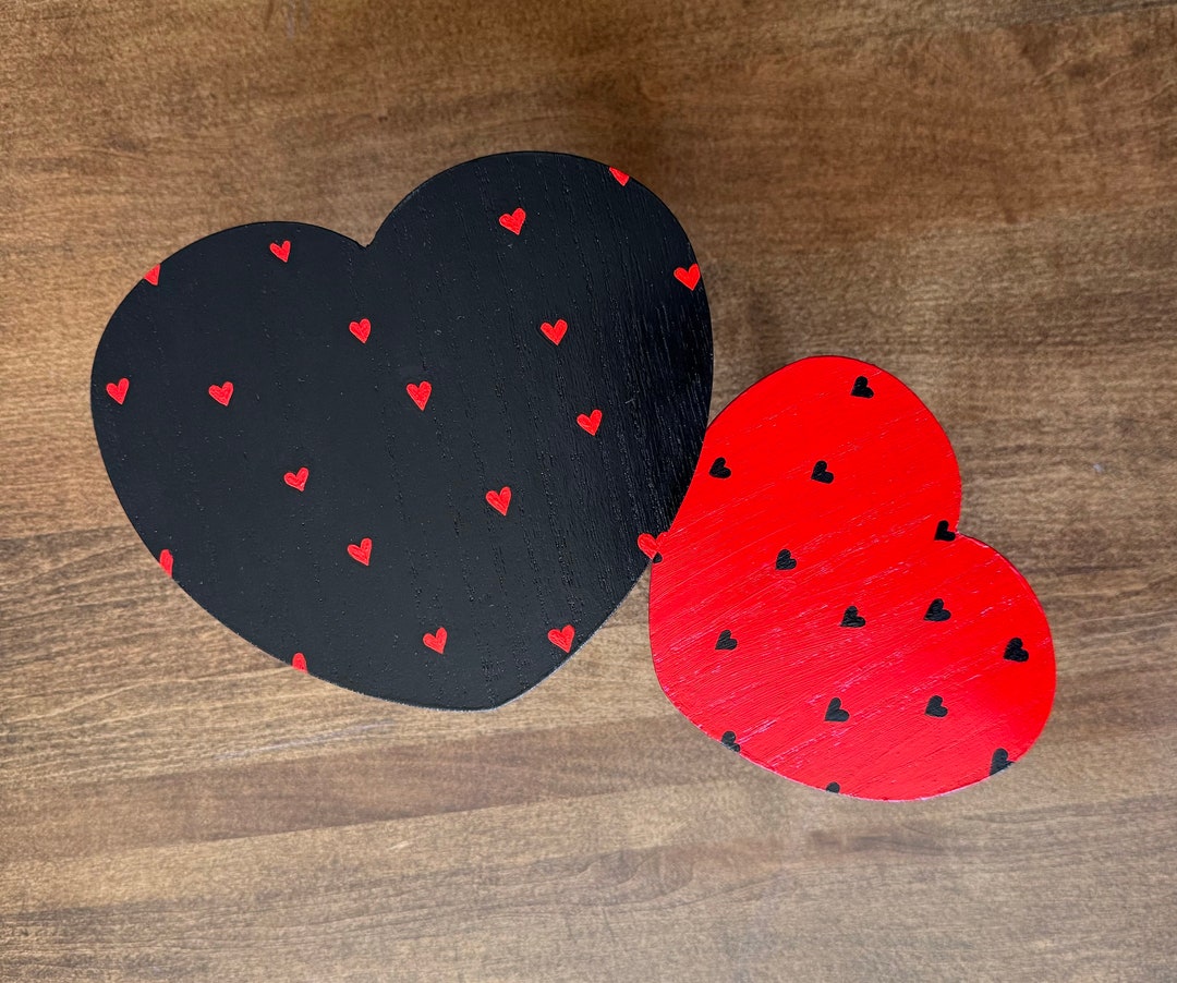 Black and Red Heart Stands - Etsy