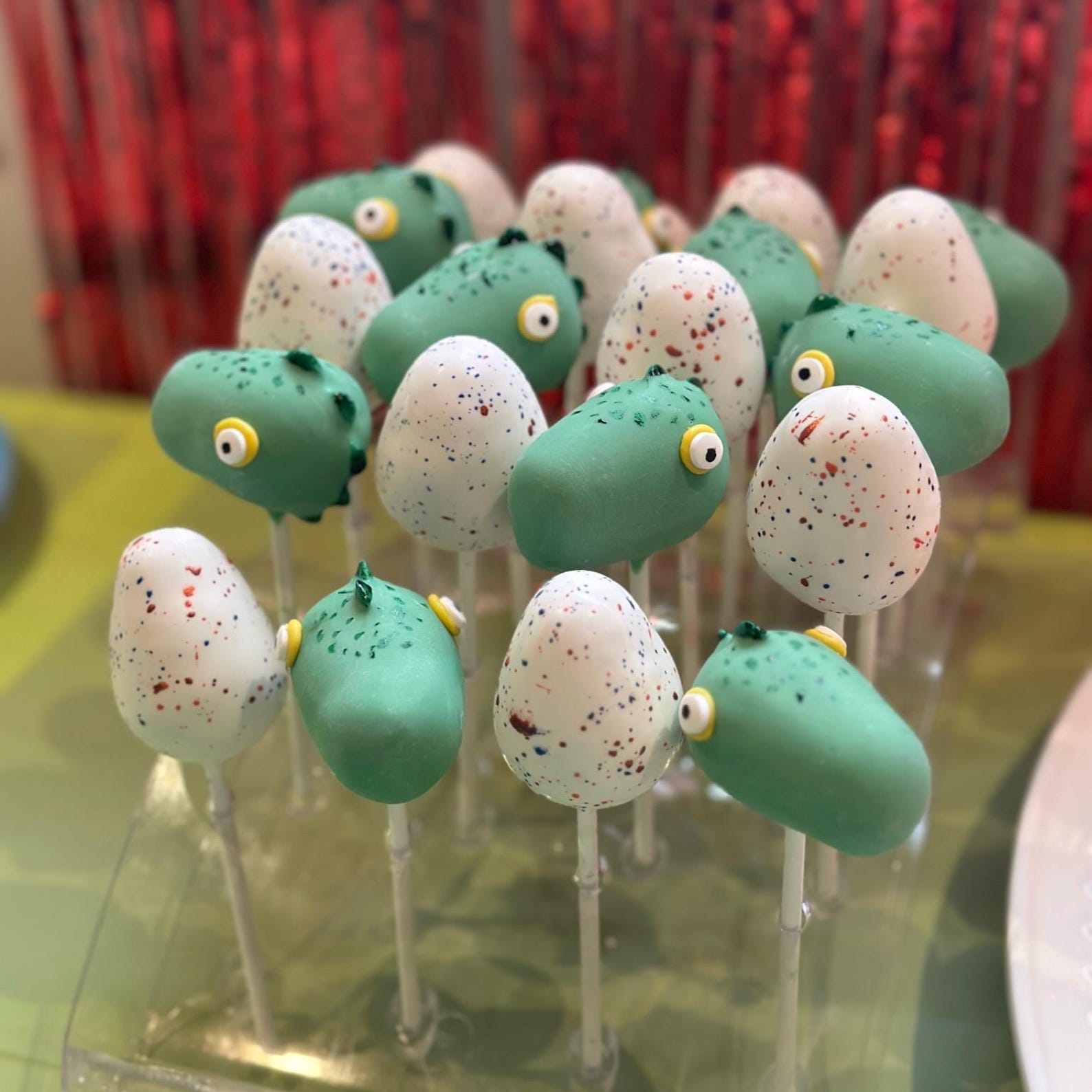 Dinosaur Cake Pops – Green Dino Heads & Speckled Egg Cake Pops ...