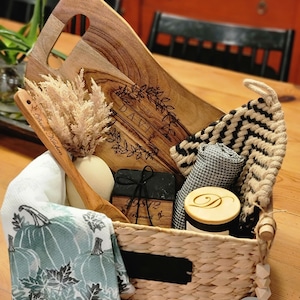 Housewarming / Welcome Home Basket - Etsy