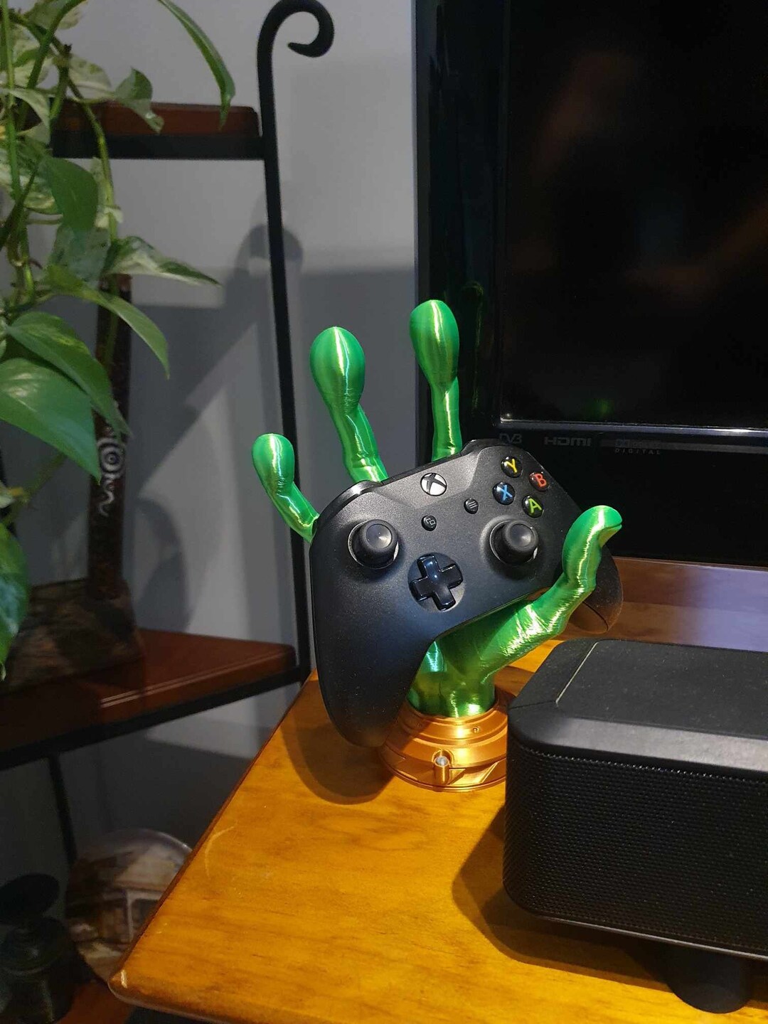 Gaming Controller Stand 4 Finger Alien Hand 3D Printed - Etsy
