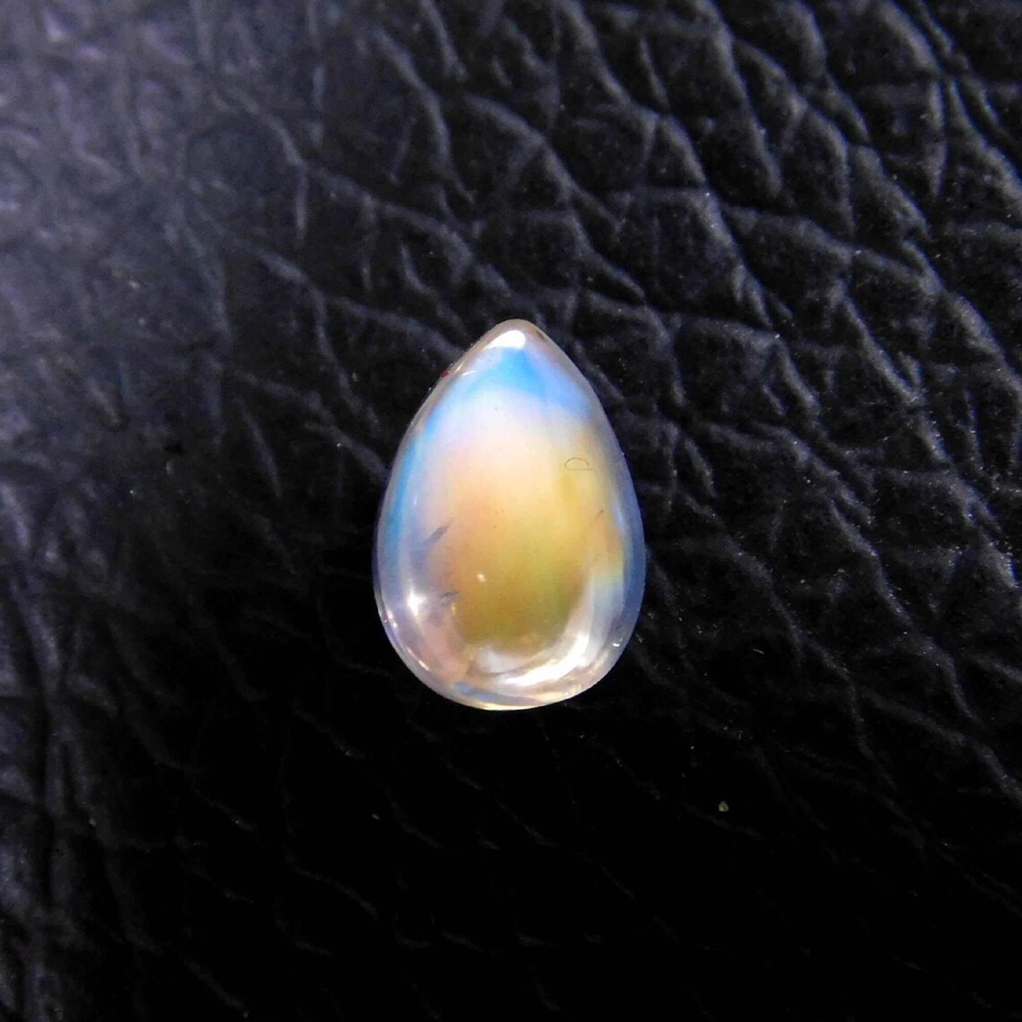 Eye Clean Rainbow Moonstone, Pear Shape, Size 7x5 MM Calibrated ...