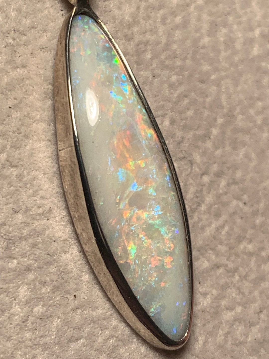 Großer australischer weißer Opal gefasst - Etsy.de