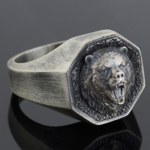 Bear Signet Ring - Etsy