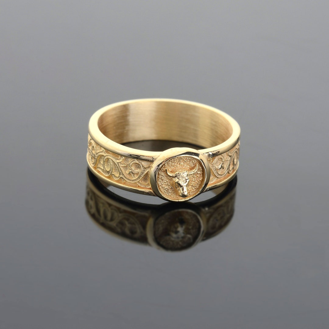 10k Gold Taurus Bull Ring: Zodiac Sign Band - Etsy