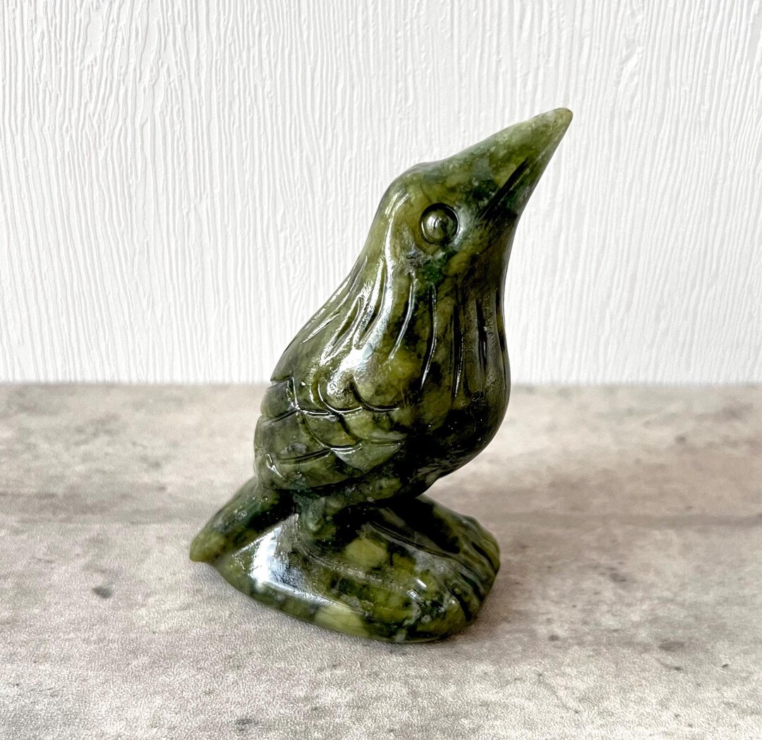 GREEN JADE Bird Carving 122g Natural Genuine Crystal Hand-picked AU ...