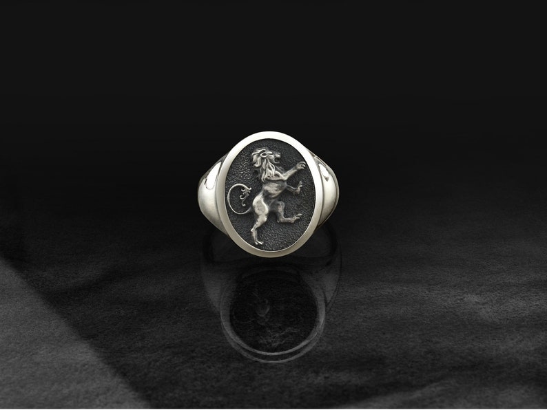 Charming Rampant Lion Men's Signet Ring in Oxidized - Etsy