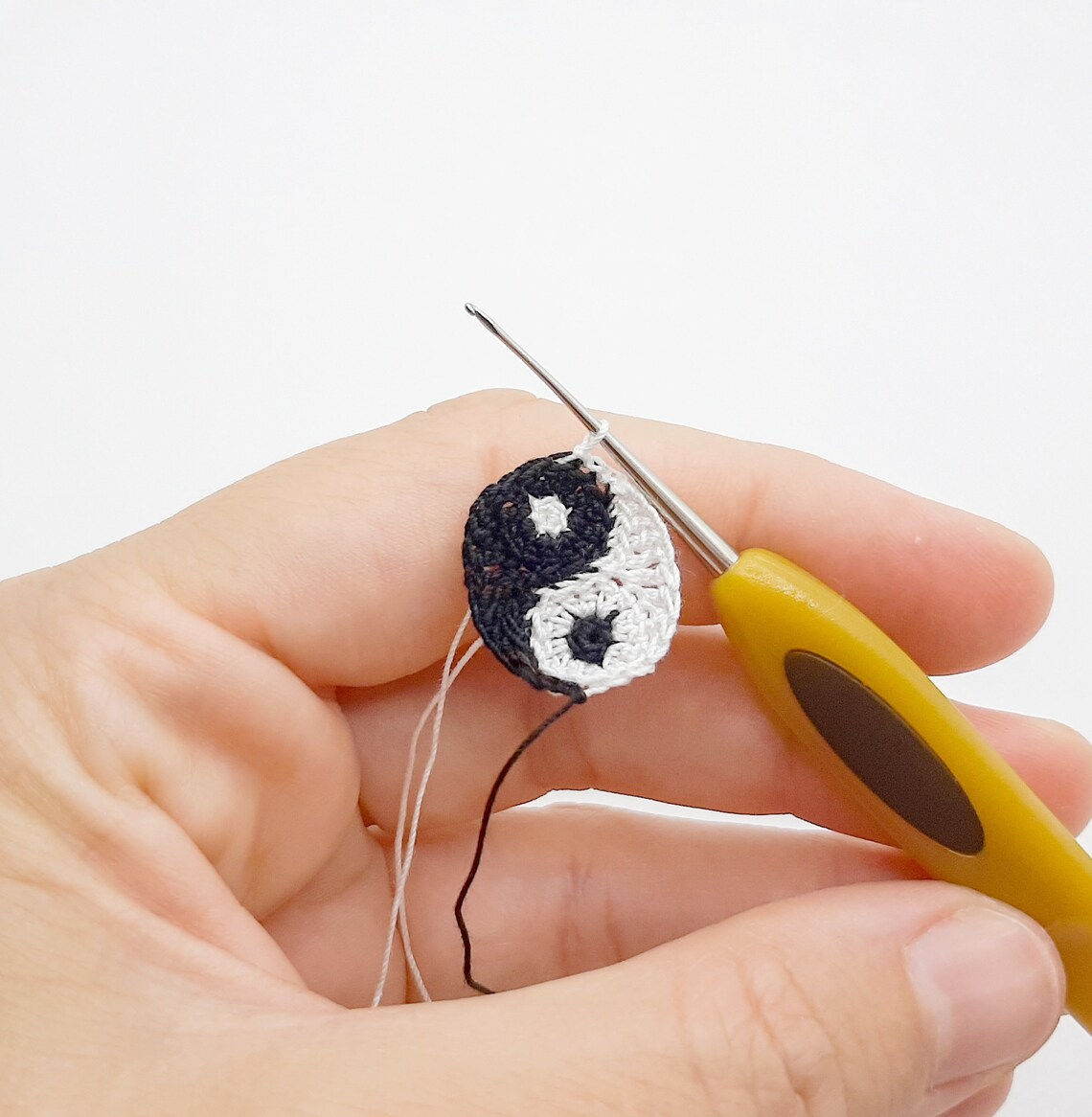 Ying Yang Crochet Applique Pattern. Ying Yang Pattern. Tutorial Black ...