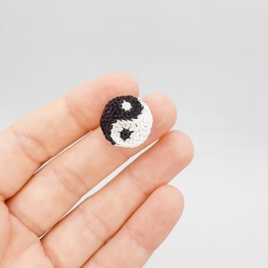 Ying Yang Crochet Applique Pattern. Ying Yang Pattern. Tutorial Black ...
