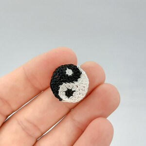 Ying Yang Crochet Applique Pattern. Ying Yang Pattern. Tutorial Black ...