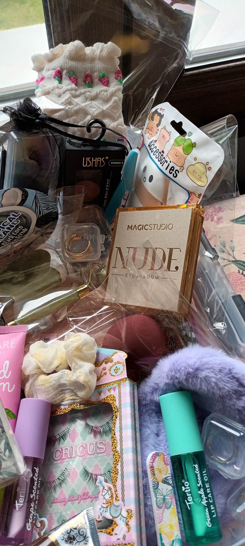 Beauty Scoop Lucky Scoop Treasure Scoop Makeup Scoop Makeup Box Mystery ...