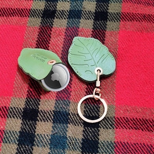 Small Leaf AirTag Keychain - Etsy