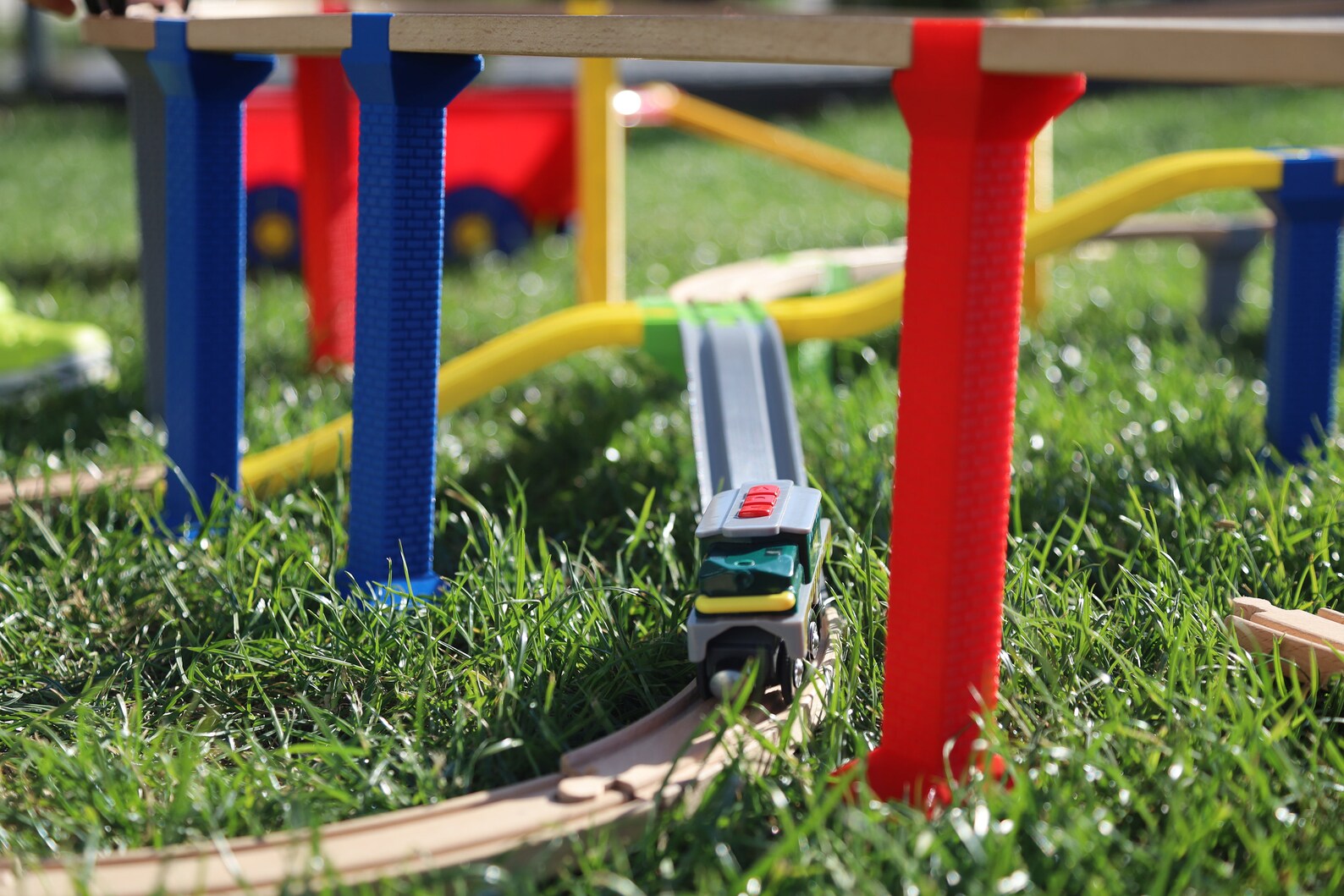 Connector for Wooden Tracks and Trains, Bridges, Compatible With Brio ...