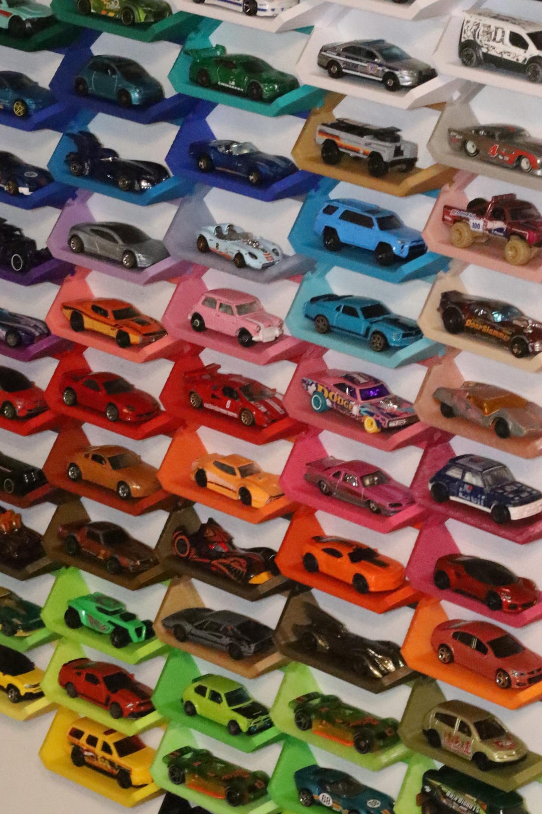 Modular Hexagonal Display Stands for 1:64 Diecast Cars – Custom Wall ...