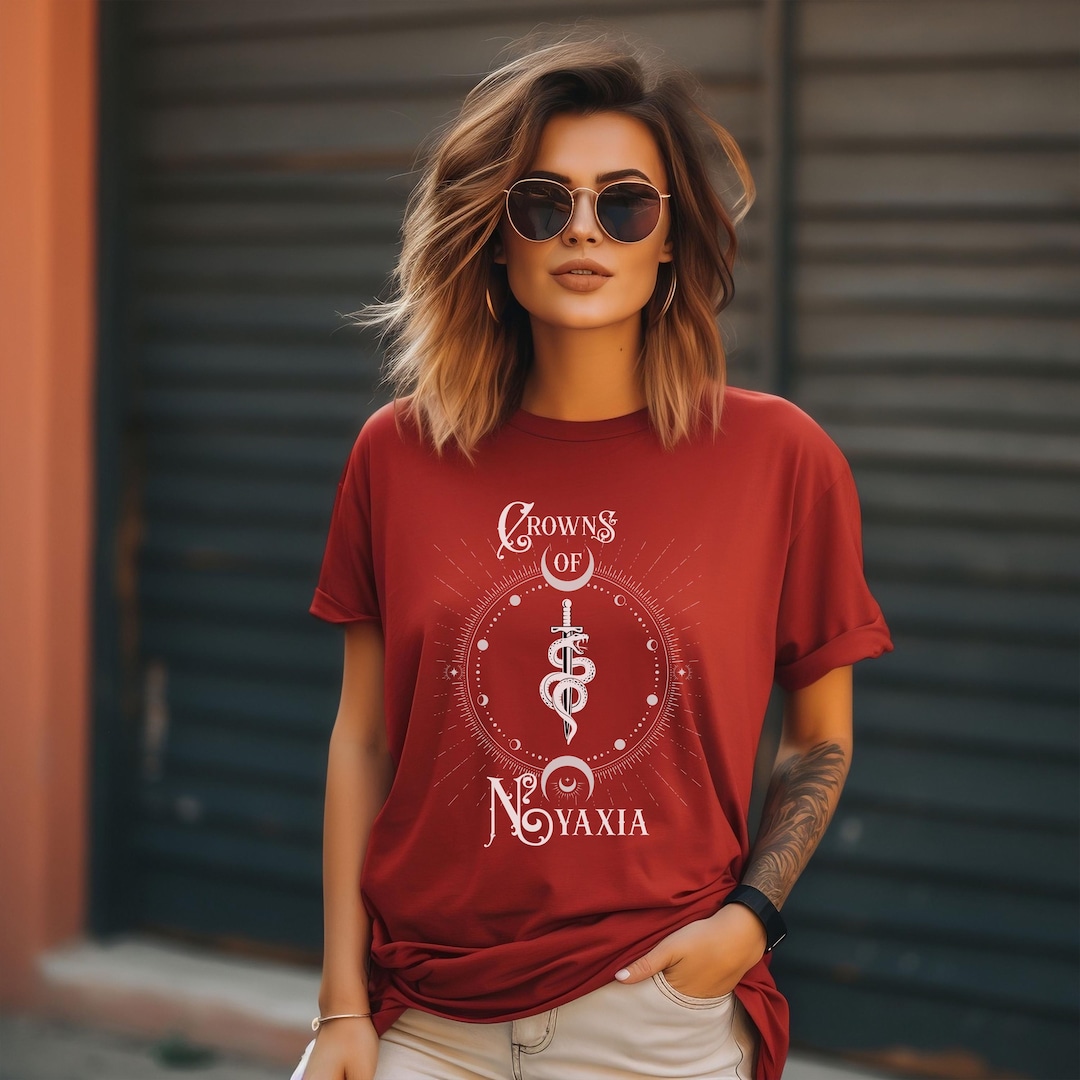 Crowns of Nyaxia Crest T-shirt, the Gothic Romance of Oraya & Raihn ...