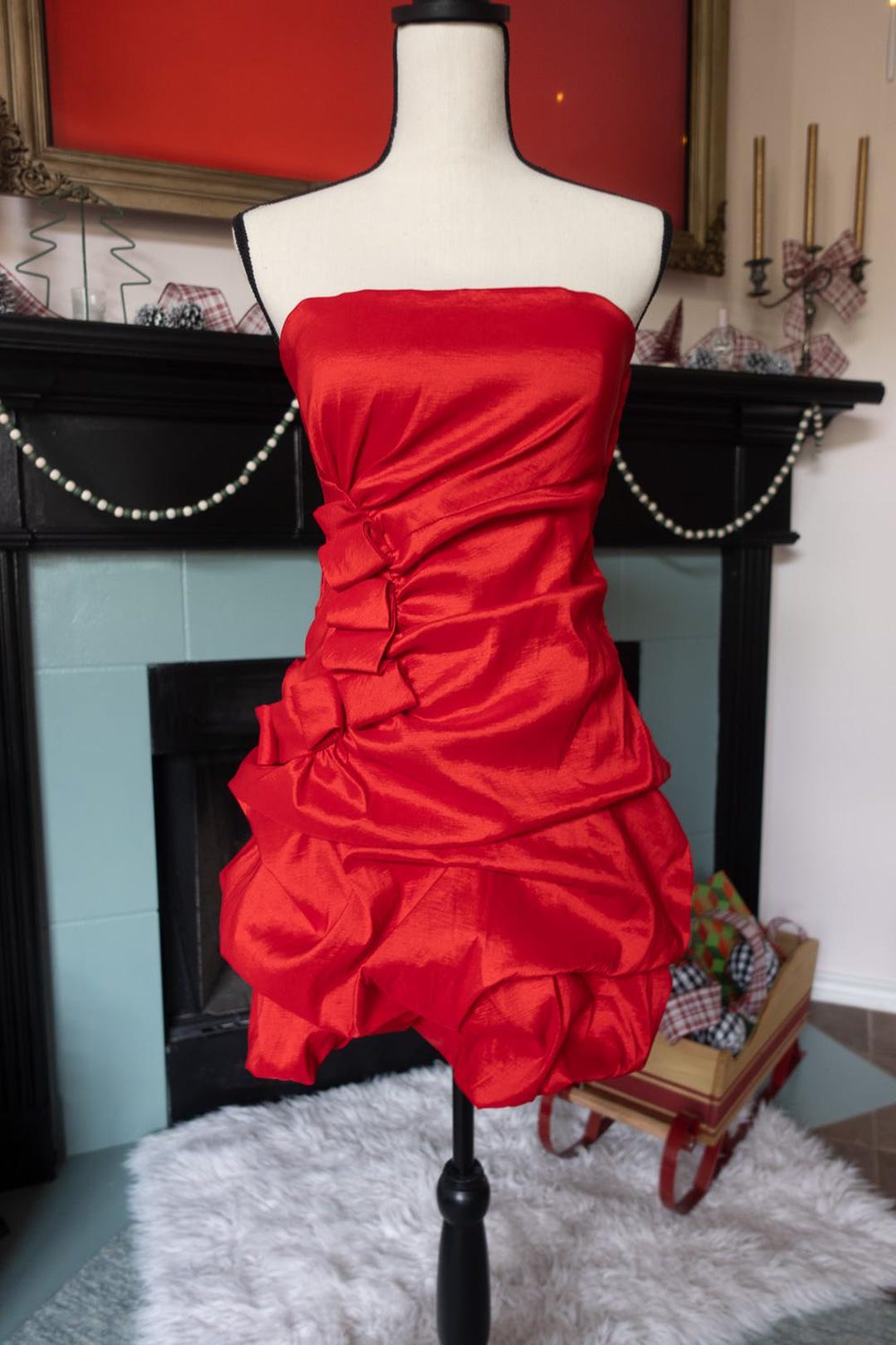 Y2K Bubble Hem Mini Dress, True Red Voluminous 2000s Homecoming Prom ...