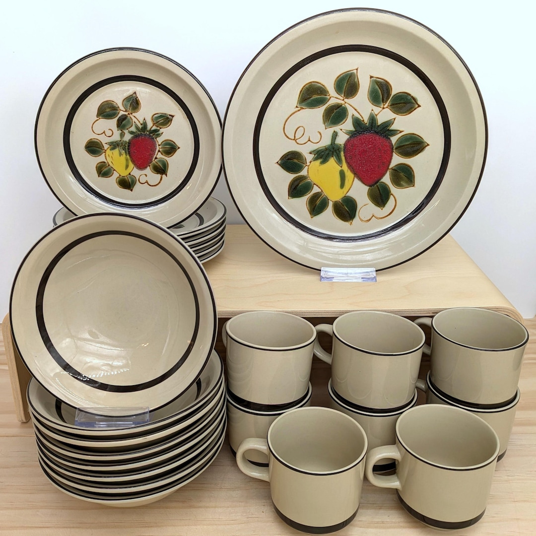 Vintage Sears Strawberries Stoneware Dinnerware Japan 1970s – Plates ...
