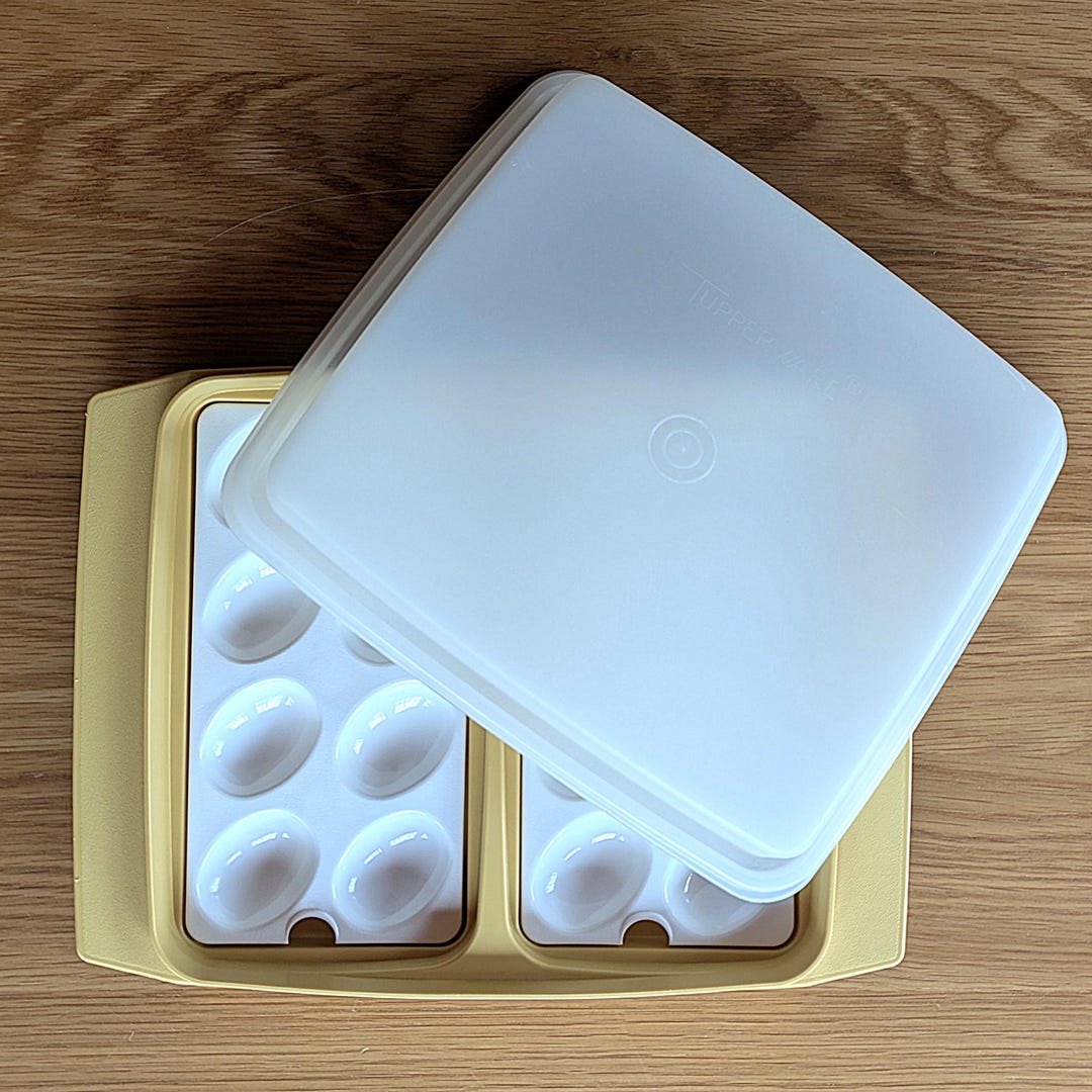 Vintage 1970s Tupperware Deviled Egg Carrier #723-4, Harvest Gold ...