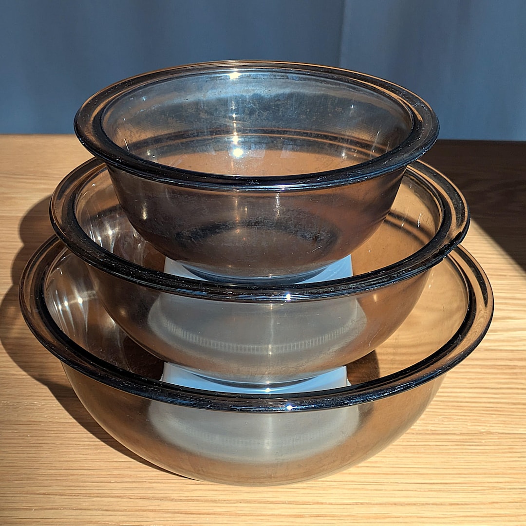 Vintage Pyrex Amber Glass Nesting Mixing Bowls Set of 3, Sizes 1L, 1.5L ...