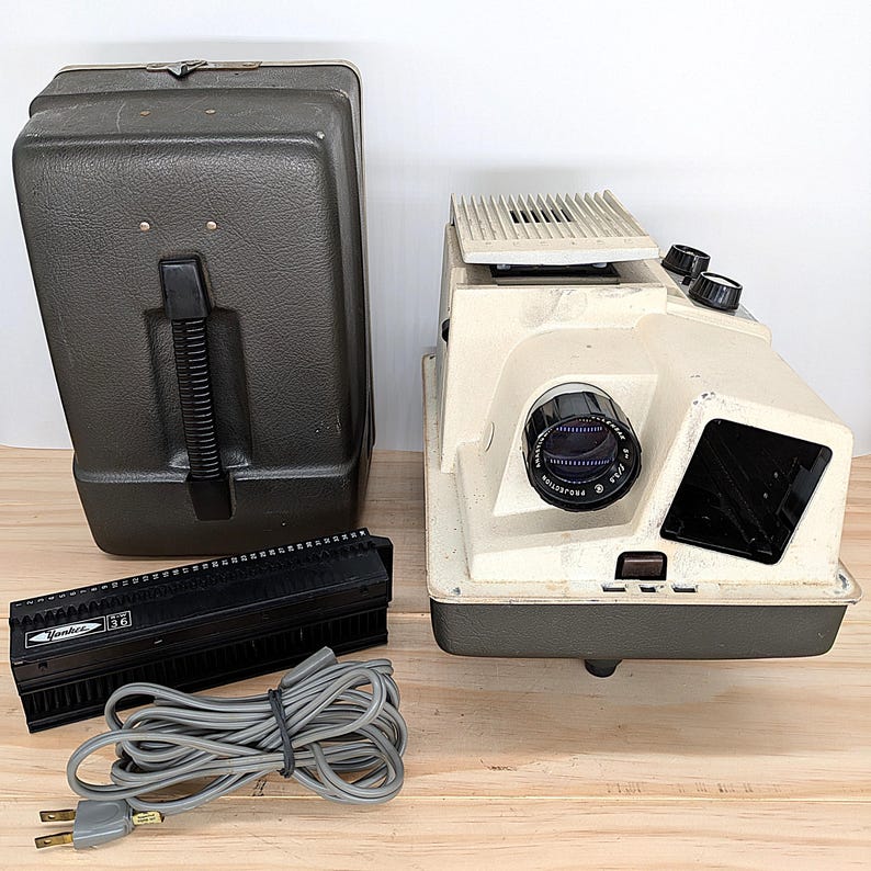 Vintage 1950s Revere 505 Slide Projector With Case - Etsy