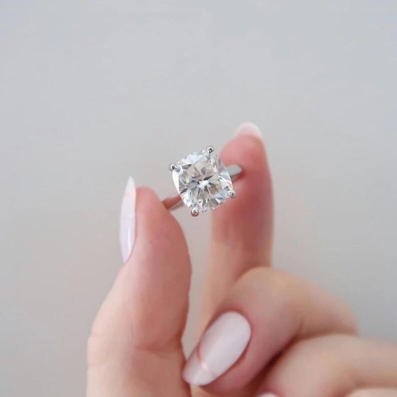 Anillo nupcial de moissanita de corte cojín de 3 quilates, anillo ...
