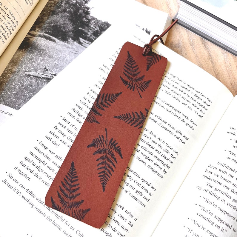 Leather Fern Bookmark/ Brown Leather Bookmark/ Gift for - Etsy