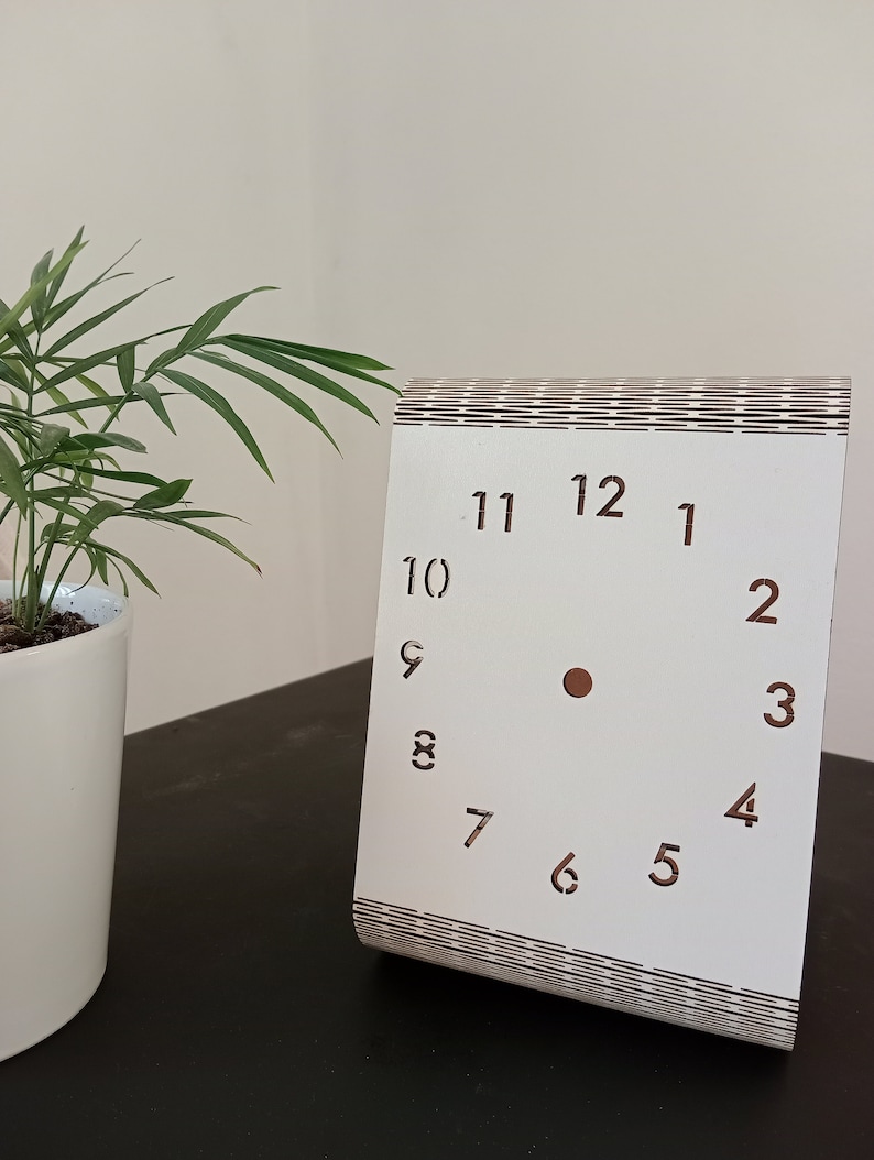 Reloj de madera 3D cortado con láser, plano vectorial (archivo digital ...