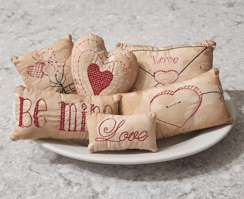 Valentines Pillows in the Hoop - Etsy