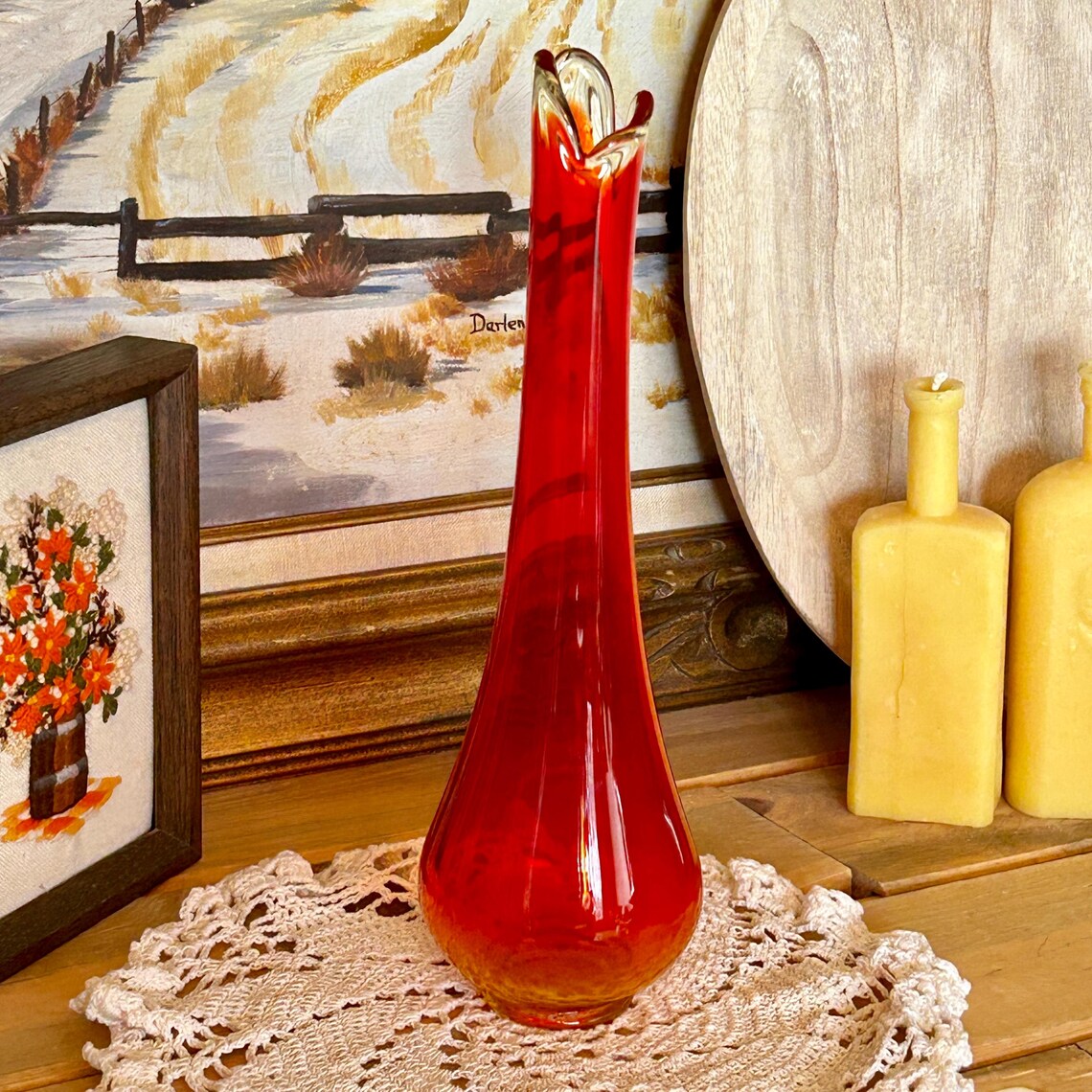 L.E. Smith Glass Smoothie Bud Vase - Amberina Pedestal Vase - Mid ...