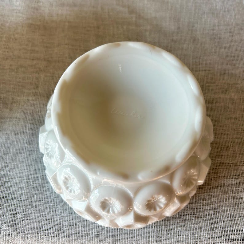 L.E. Smith Moon & Star Fairy Lamp – Milk Glass – Weishar Glass USA - Etsy