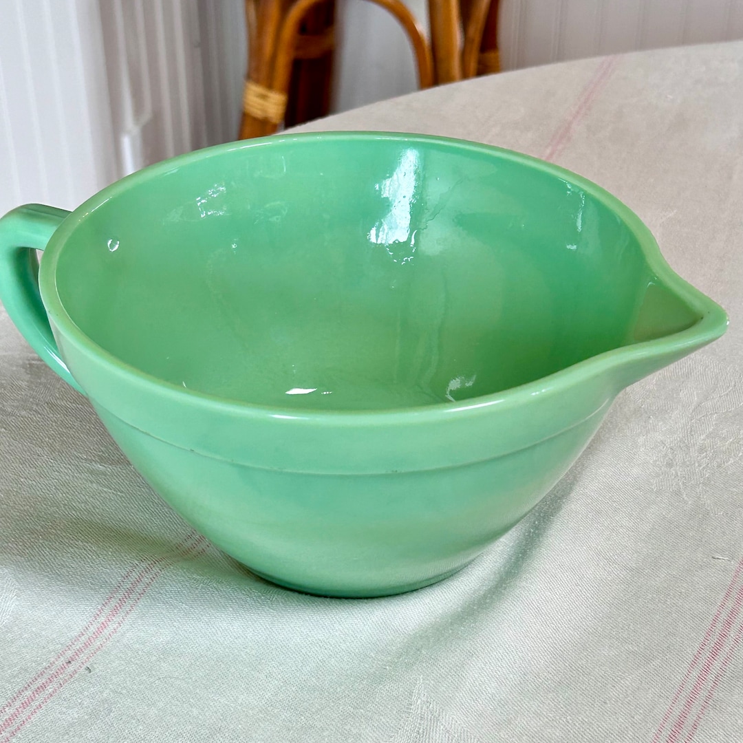 Jadeite Glass 1.25 Quart Mixing Bowl W/ Handle - Etsy