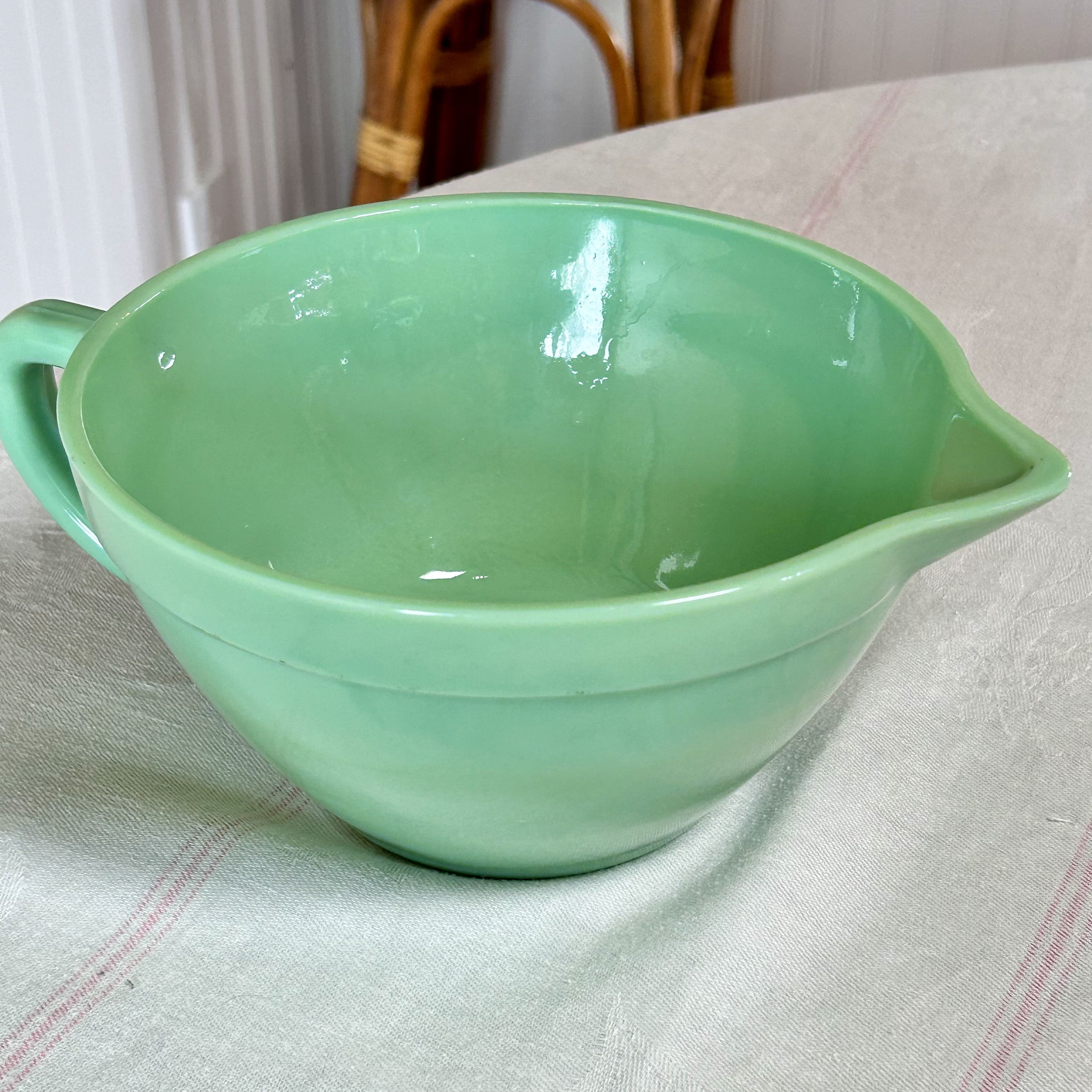 Jadeite Glass 1.25 Quart Mixing Bowl W/ Handle - Etsy