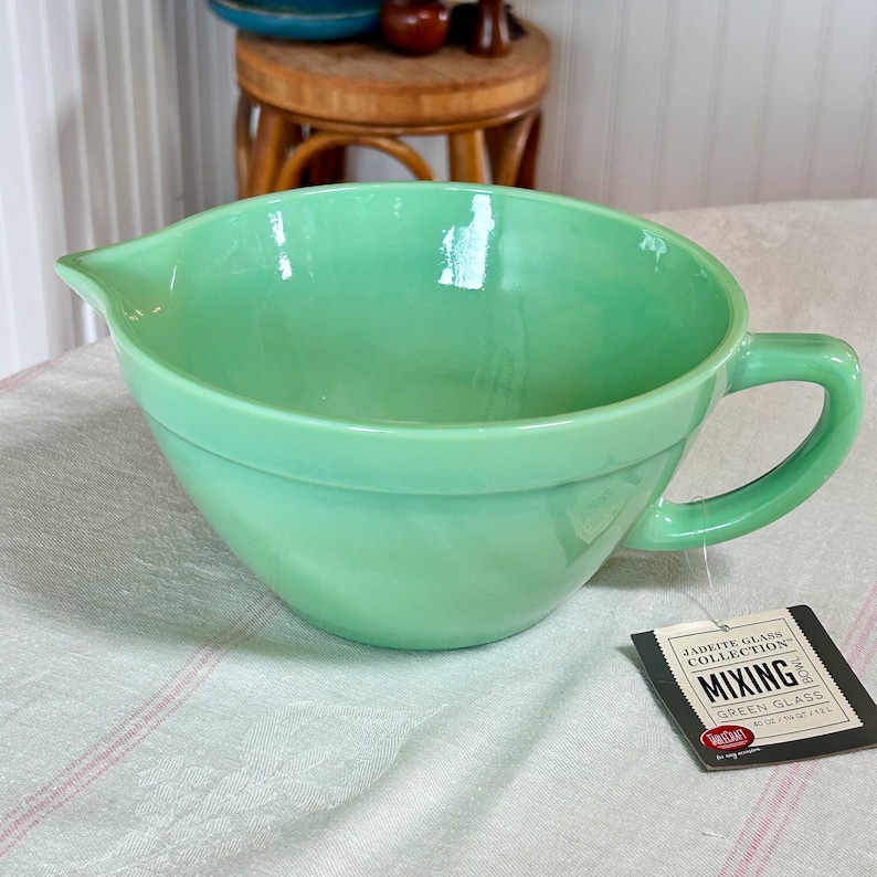 Jadeite Glass 1.25 Quart Mixing Bowl W/ Handle - Etsy