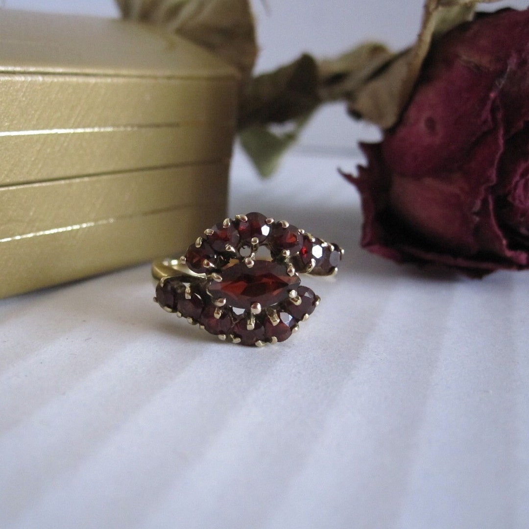 Vintage Gold Ring, Bohemian Garnet 8kt Gold Ring, Cluster Garnet Ring ...