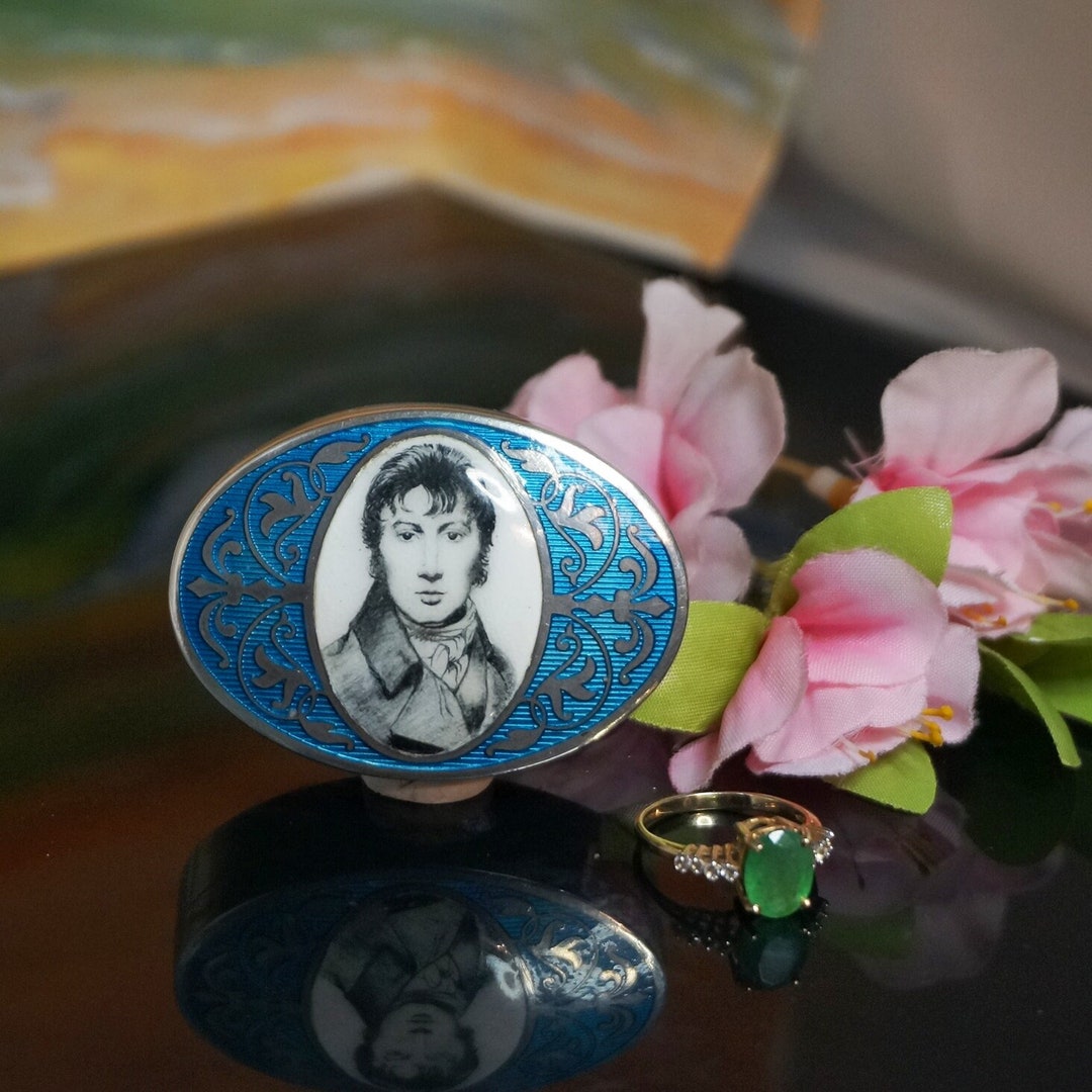 Vintage Silver & Enamelled Commemorative Snuff Box Depicting the ...