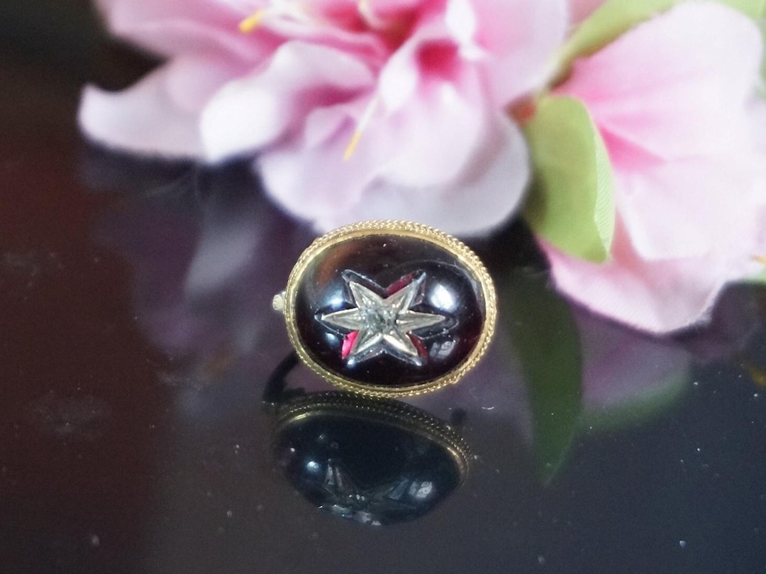 Victorian Cabochon Garnet & Old Mine Cut Diamond Brooch, 15kt Gold ...