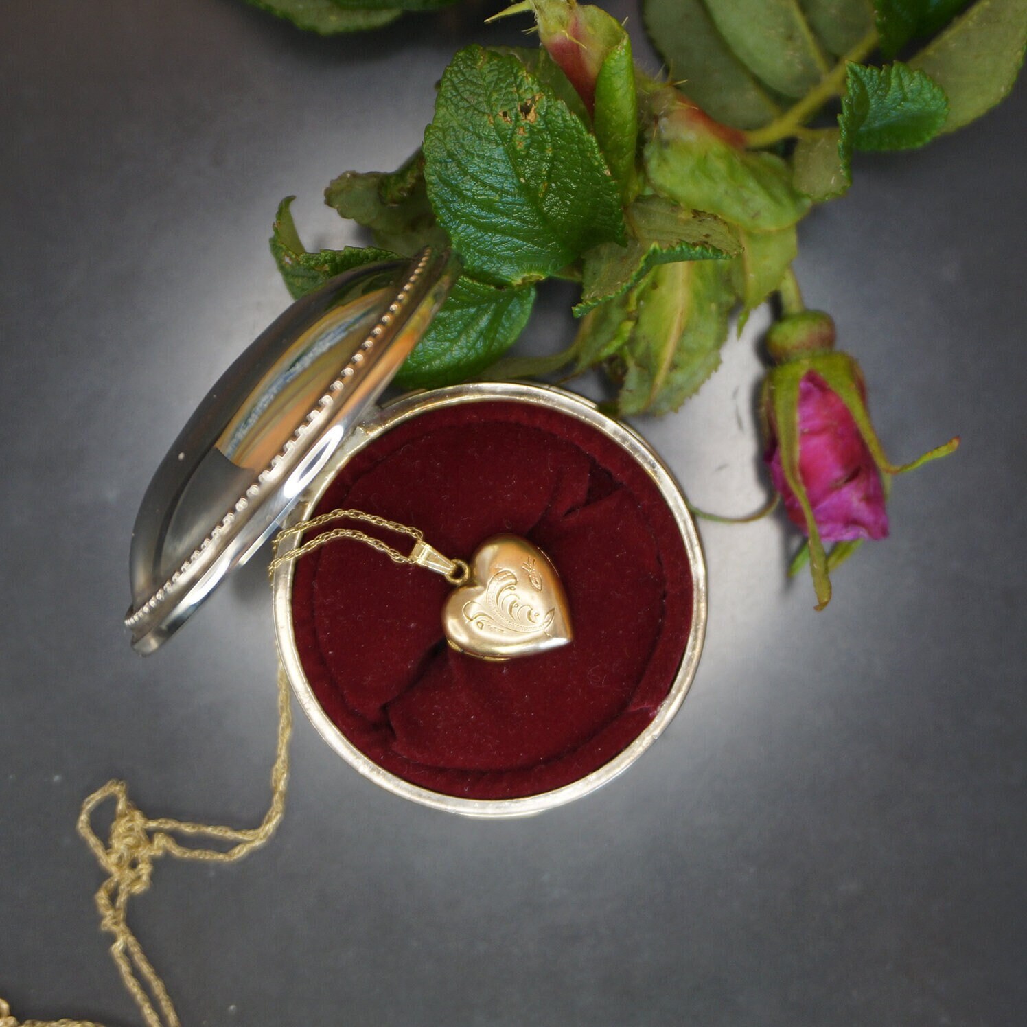 Victorian 9kt Gold Locket Pendant With Swirls Engraving, 2 Sides ...