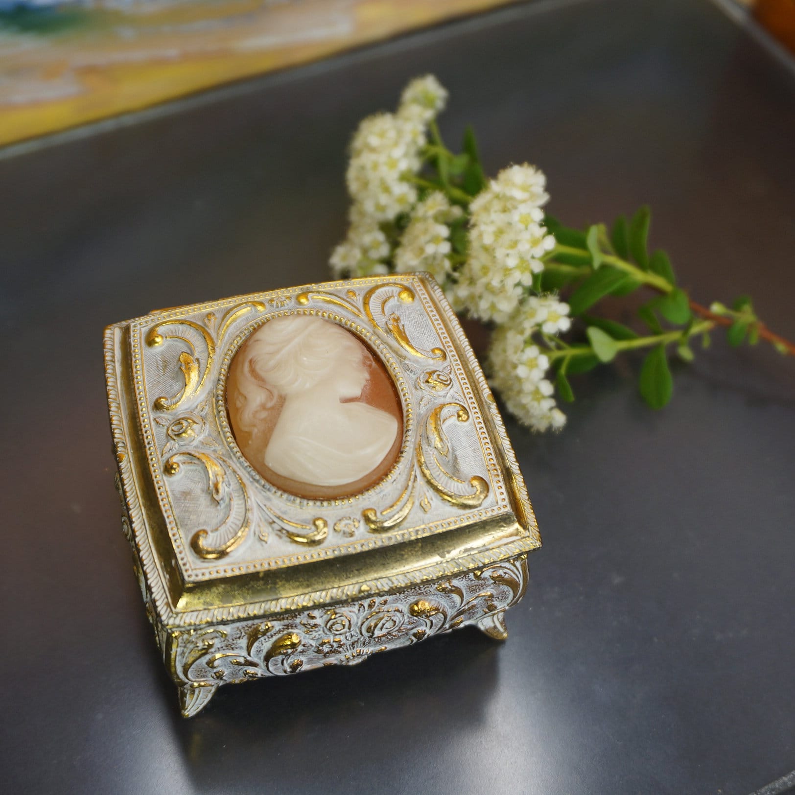 Cameo jewelry box store