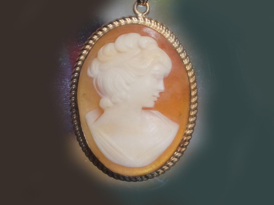 9kt Gold Victorian Cameo Pendant | Hand-carved Female Bust in 9kt Gold ...