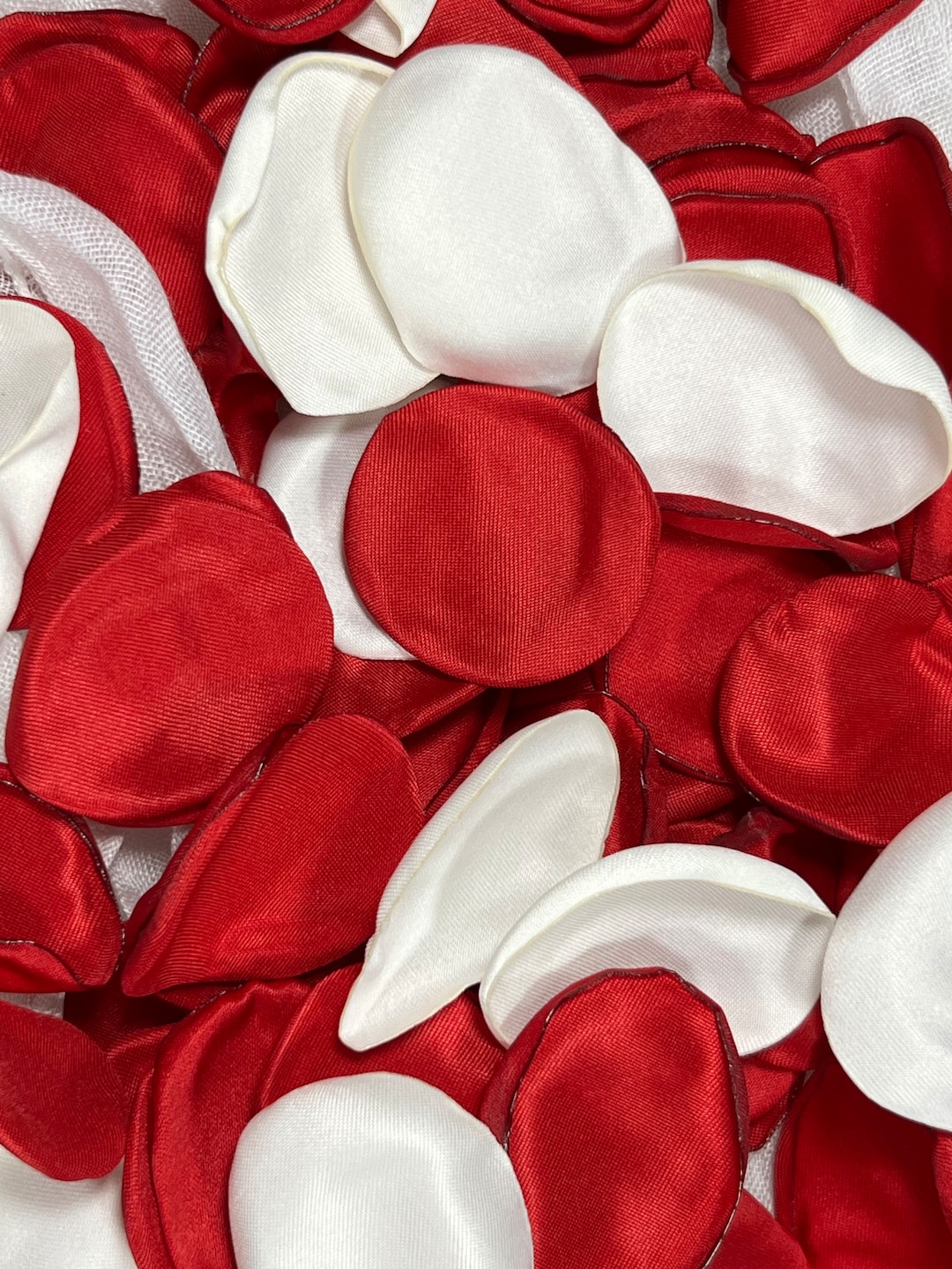 Red White Petals Wedding Decor Flower Girl Petals Red Wedding Aisle ...