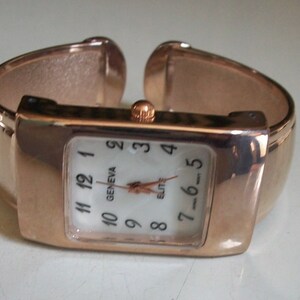 Women's Silver and Gold Finish Blue, Black, Red, Pink, Silver Dial ...